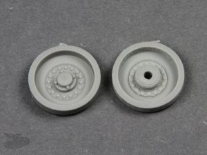 Leopard Workshop: Leopard 1 Road wheels/idlers with "Dimpled" tyres ...